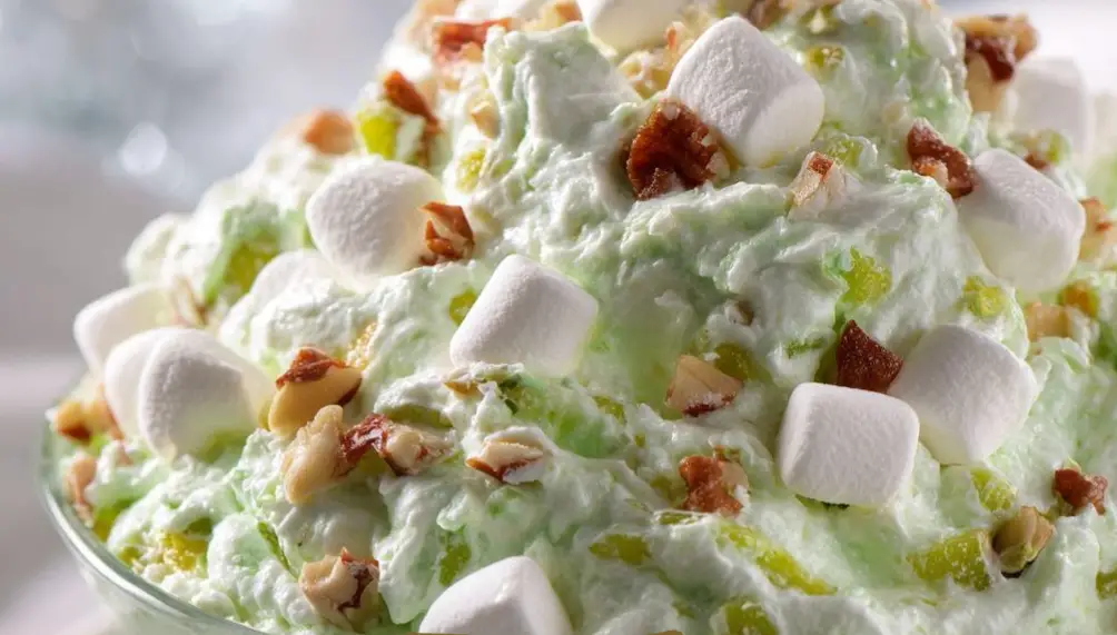 The Best Watergate Salad: A Classic Creamy Pistachio Dessert Everyone Loves